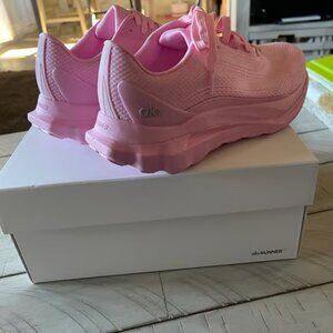 ALO Yoga | Shoes | Alo Yoga Runner Sneakers | Poshmark